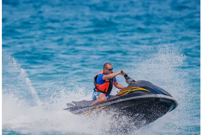Moto de agua y paddle surf, Calella, Barcelona ¡Aventúrate!