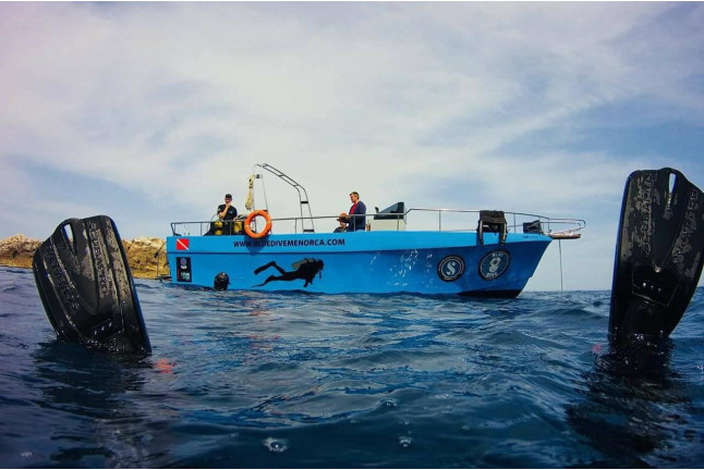 Bautizo de buceo en Menorca ¡Descubre su reserva marina!