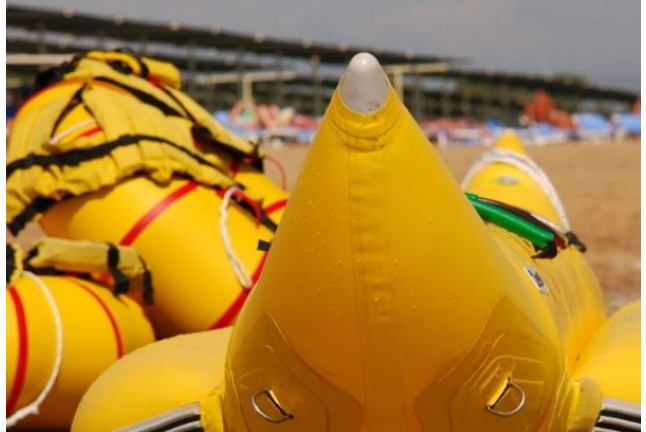 Banana boat y excursión en kayak, Barcelona. ¡Disfruta en el mar!