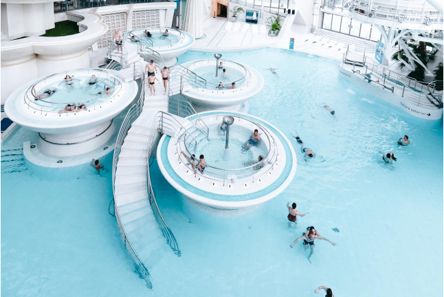 Caldea de noche, Andorra. ¡Descubre una nueva forma de vivirlo!