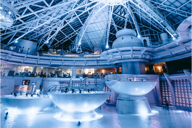 ¡Caldea, entrada nocturna Inúu, cena y hotel en Andorra!