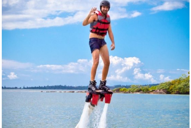 Flyboard en jetski en Valencia. ¡Vive ya el deporte de moda!