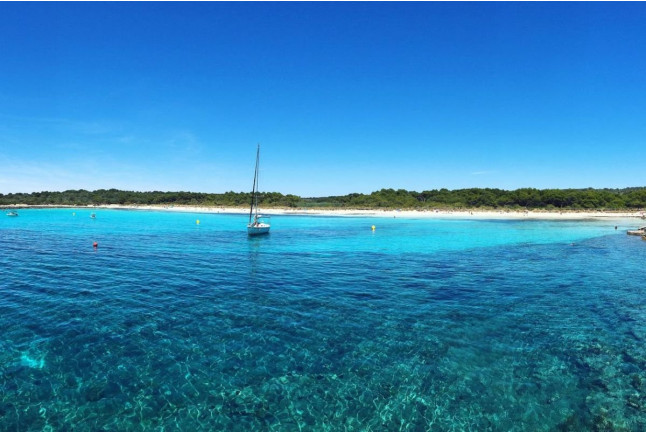 Kayak y snorkel en la Reserva Marina de Menorca ¡Disfruta!