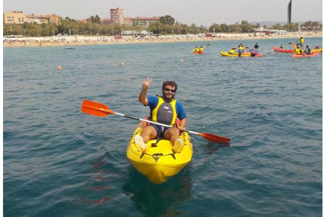 Paseo en kayak en Barcelona. ¡Disfruta del paisaje! | Aladinia