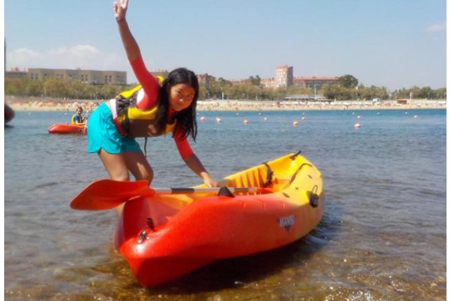 Paseo en kayak en Barcelona. ¡Disfruta del paisaje! | Aladinia