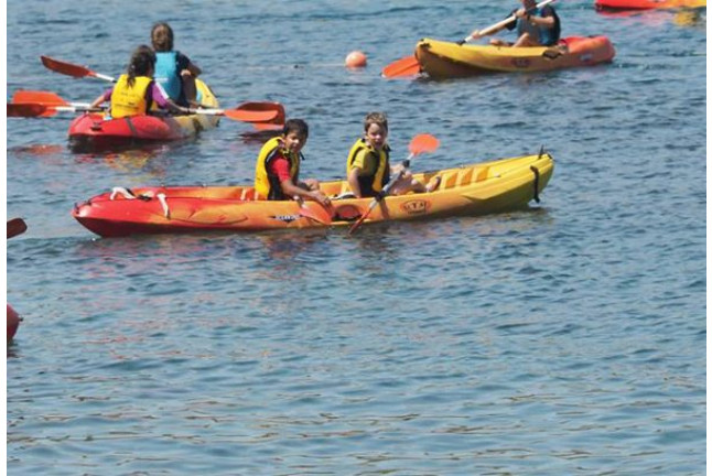 Paseo en kayak en Barcelona. ¡Disfruta del paisaje! | Aladinia