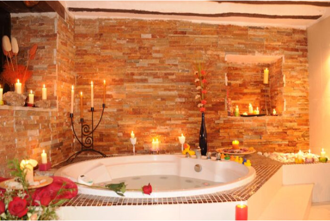 Escapada Romántica y Spa Privado para dos en Cuenca | Aladinia