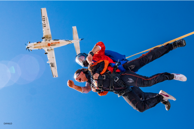 Salto en paracaídas en Ocaña, Madrid ¡Una experiencia única!