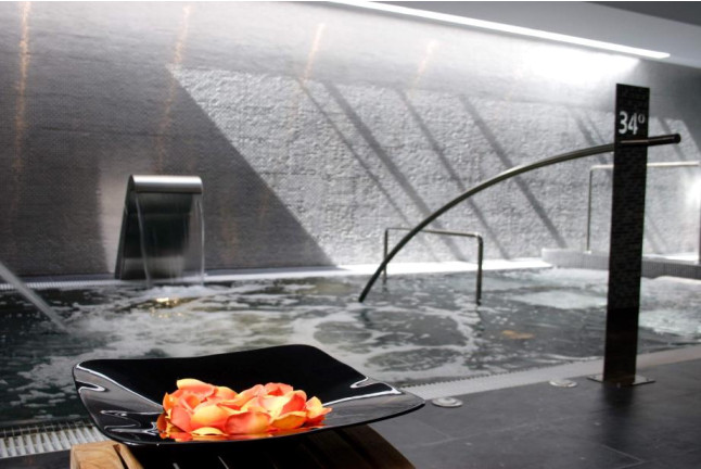 Spa en Ciudad Real ¡Con masaje y cena para dos! | Aladinia