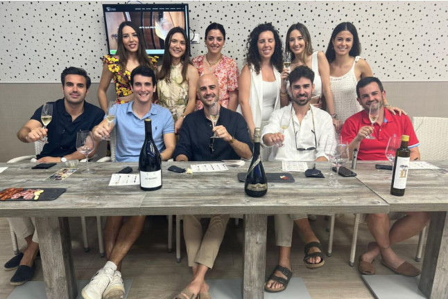 Visita a bodega Vega Tolosa y cata de vinos | Aladinia