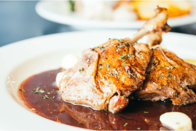 Visita con comida en Celler Grau i Grau de Barcelona | Aladinia